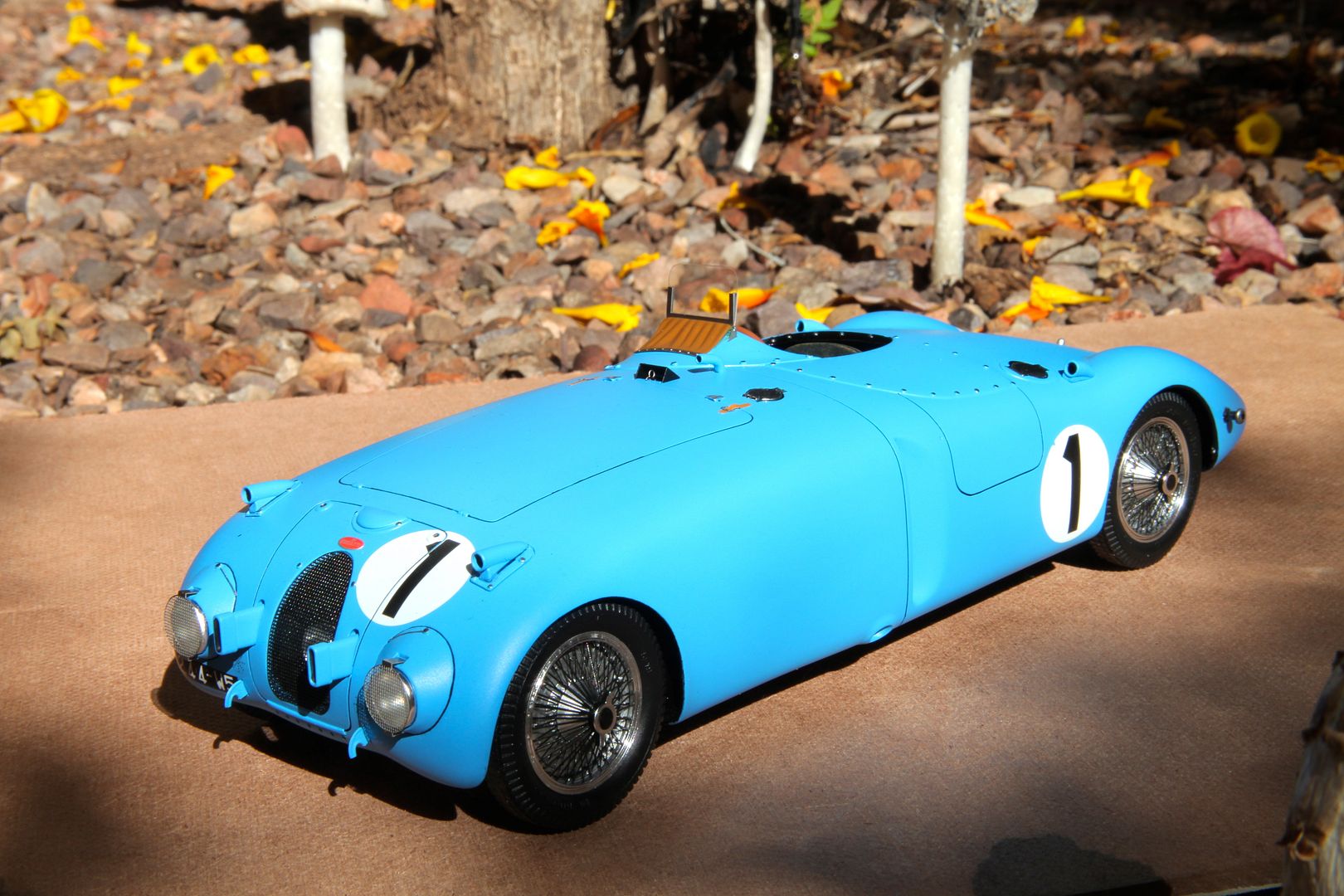 Bugatti 57C Tank - 1939 Le Mans winner by Spark | DiecastXchange Forum